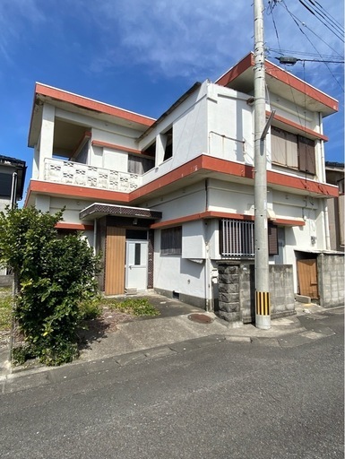 （価格変更）一般【賃貸】1.5万円→1万円 鹿児島県枕崎市新町 海を一望する ベランダ・駐車場付き4DK2階建 - Sumai空き家