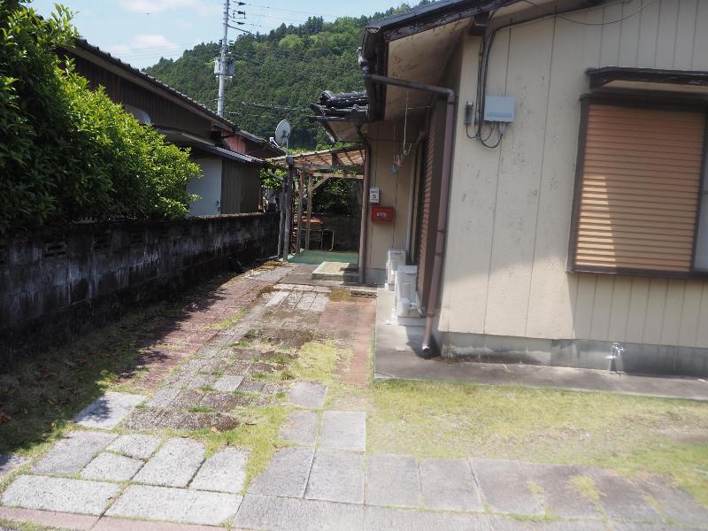 空き家バンク【売買】80万円 徳島県那賀郡那賀町木頭出原 物置・カーポート・駐車場3台付き4DK平屋 水洗トイレ - Sumai空き家