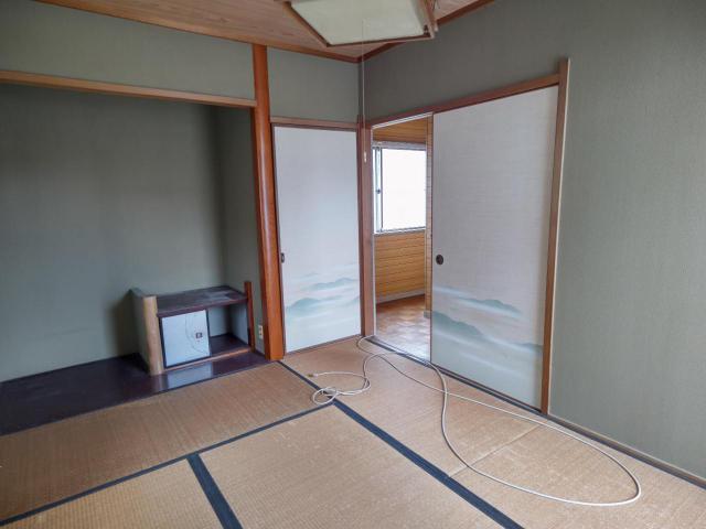 空き家バンク【売買】350万円 香川県丸亀市綾歌町岡田東 閑静住宅地 庭・広いバルコニー・カーポート付き5DK2階建 - Sumai空き家