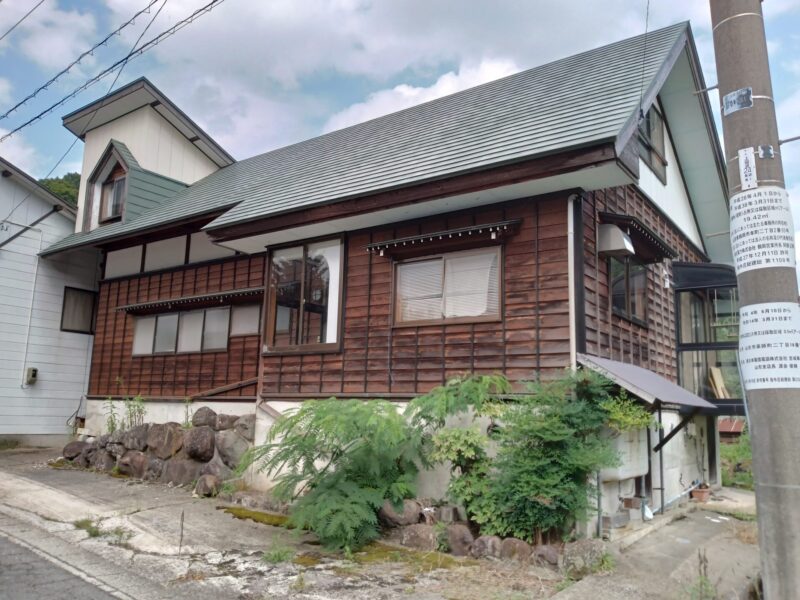 空き家バンク【売買】280万円（応相談）山形県鶴岡市上田沢字押出 家庭菜園可 庭・池・ロフト付き5DK2階建 - Sumai空き家