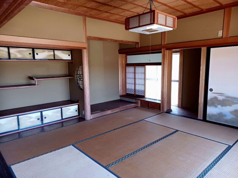 空き家バンク【売買】100万円 島根県雲南市大東町仁和寺 田畑・山林・納屋・駐車場2台付き5DK2階建 土間・縁側・続き間・薪風呂有 - Sumai空き家
