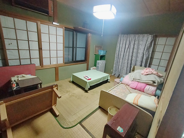 空き家バンク【売買】450万円 奈良県吉野郡下市町下市 補修不要・二世帯住宅可 カーポート付き9DK2階建 水洗トイレ - Sumai空き家