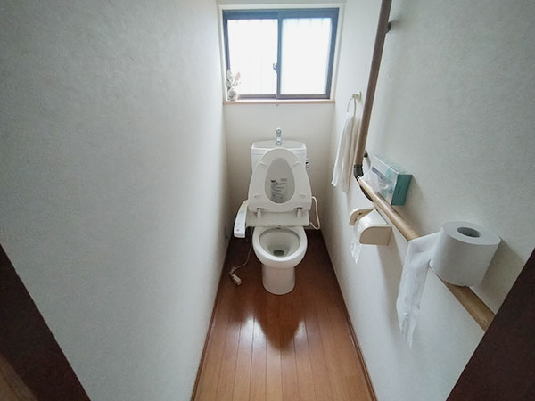 空き家バンク【売買】450万円 奈良県吉野郡下市町下市 補修不要・二世帯住宅可 カーポート付き9DK2階建 水洗トイレ - Sumai空き家